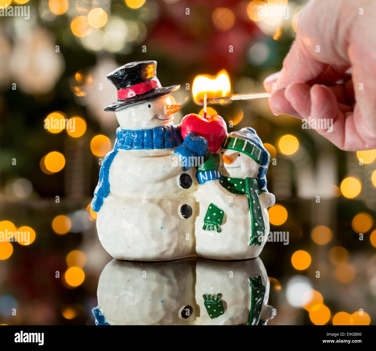 Lighted snowmen hi-res stock photography and images - Alamy