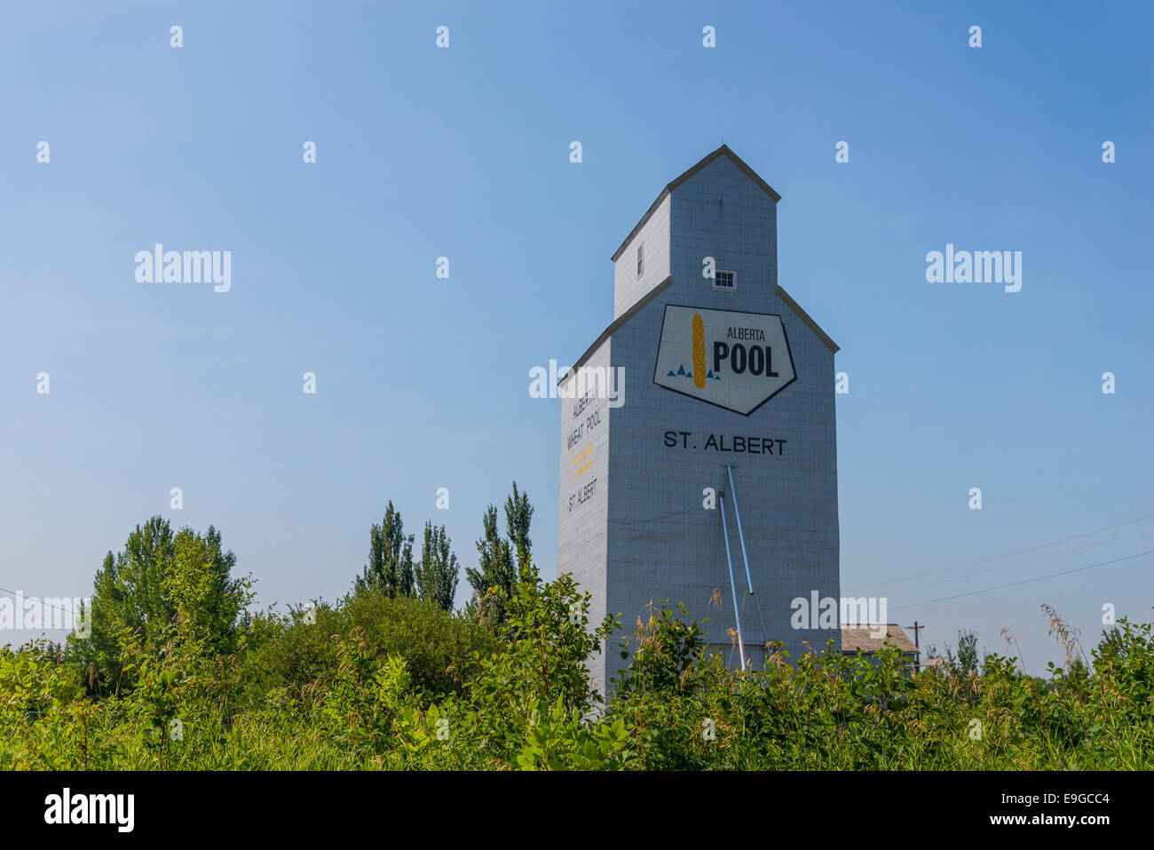 Alberta Pool Grain Elevator, St. Albert, Alberta, Canada Stock Photo ...