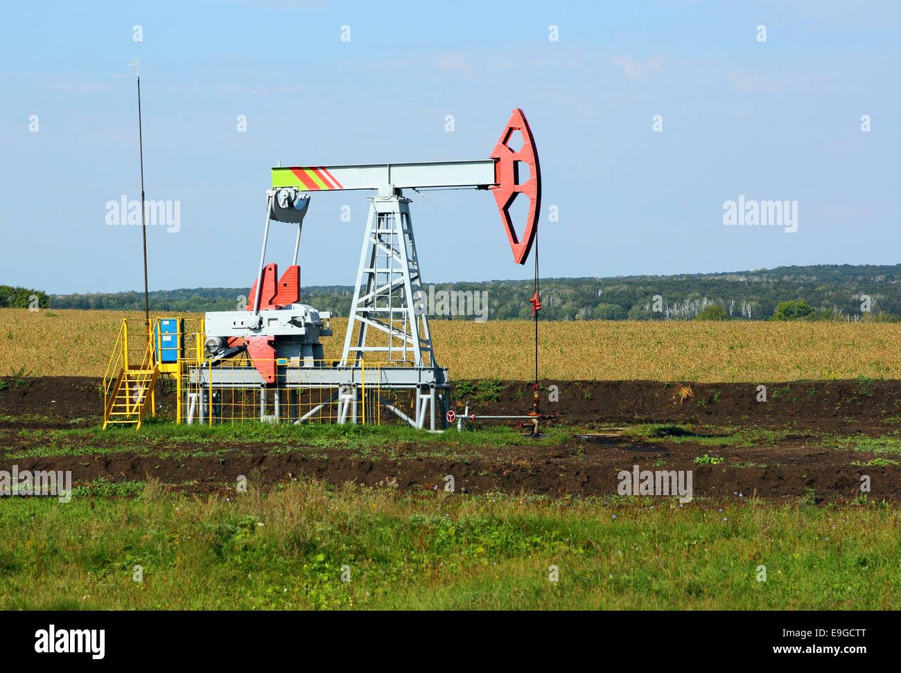 Overground Pipeline High Resolution Stock Photography and Images - Alamy
