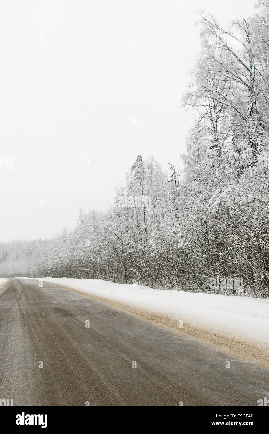 Winter branch road hi-res stock photography and images - Alamy