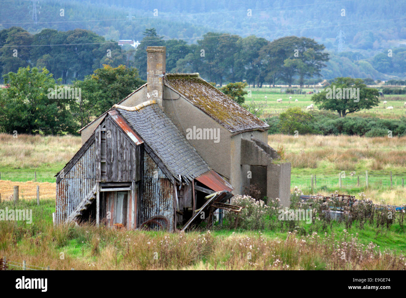 Derelict scottish farmhouse hi-res stock photography and images - Alamy