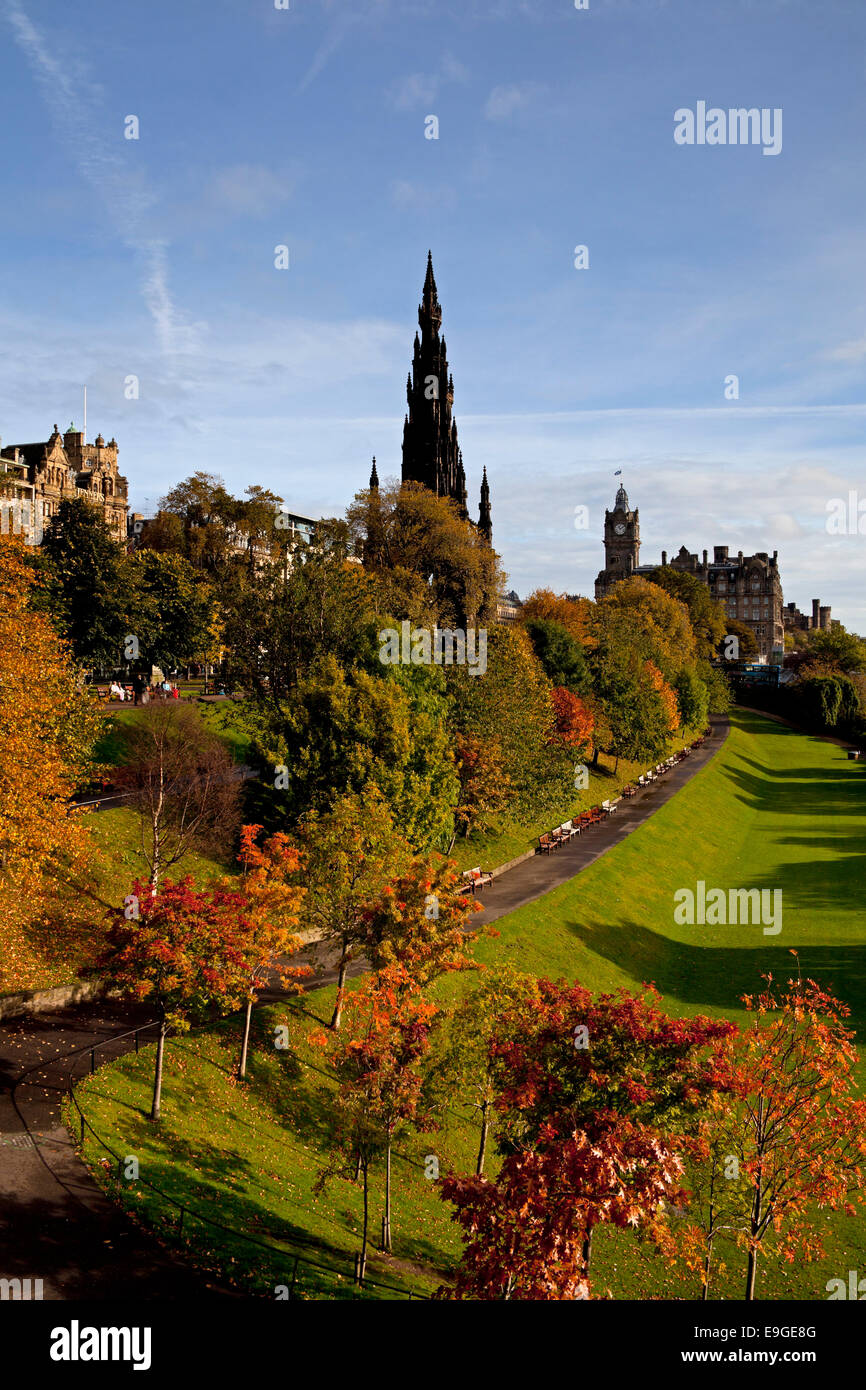 Autumn foliage colour, Princes Street Gardens East, Edinburgh Scotland ...