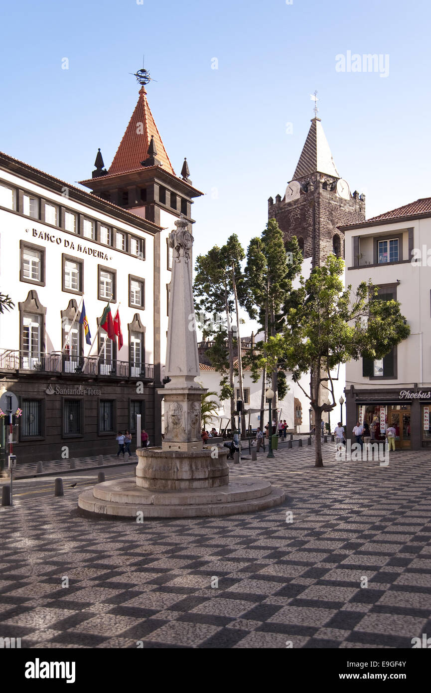 Madeira plaza hi-res stock photography and images - Alamy