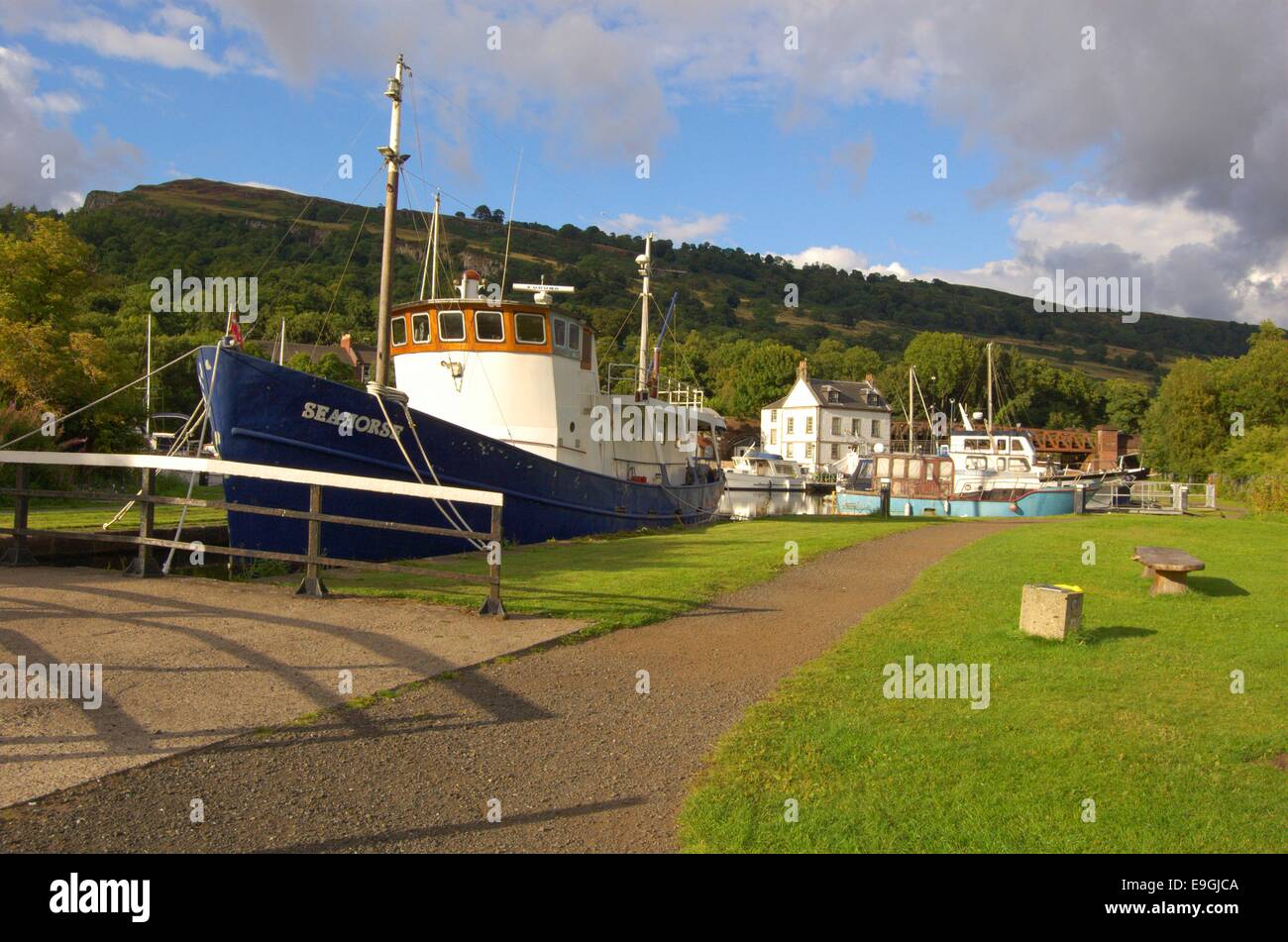 Bowling basin hi-res stock photography and images - Alamy