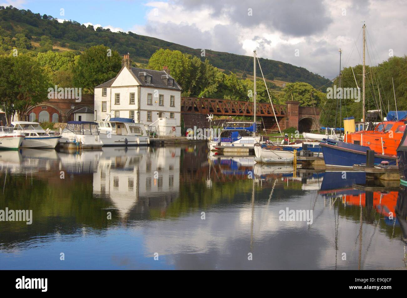 Bowling basin hi-res stock photography and images - Alamy