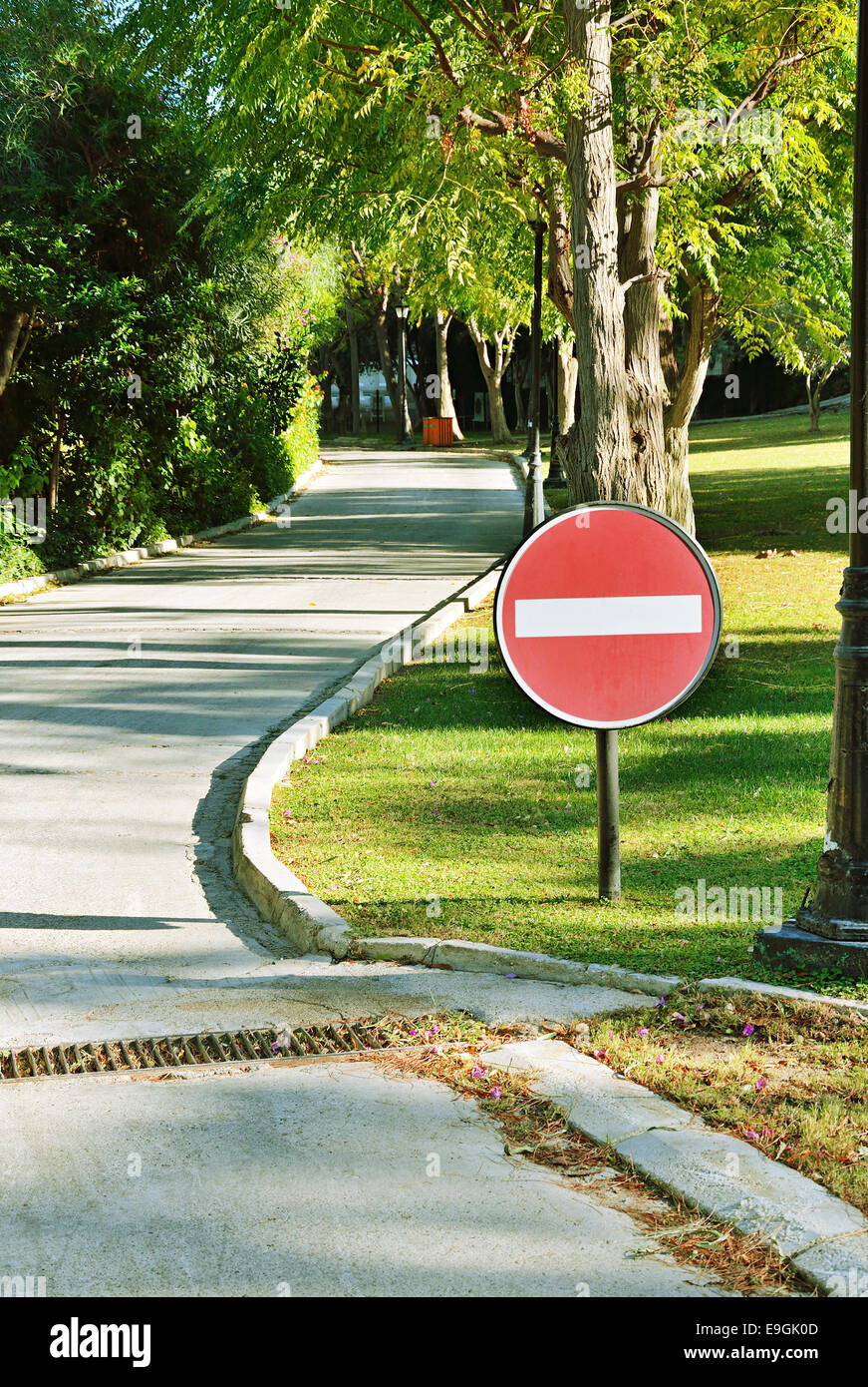 Prohibiting sign hi-res stock photography and images - Alamy