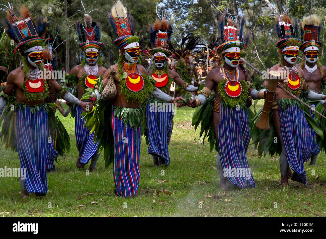 Tribesmen hi-res stock photography and images - Alamy