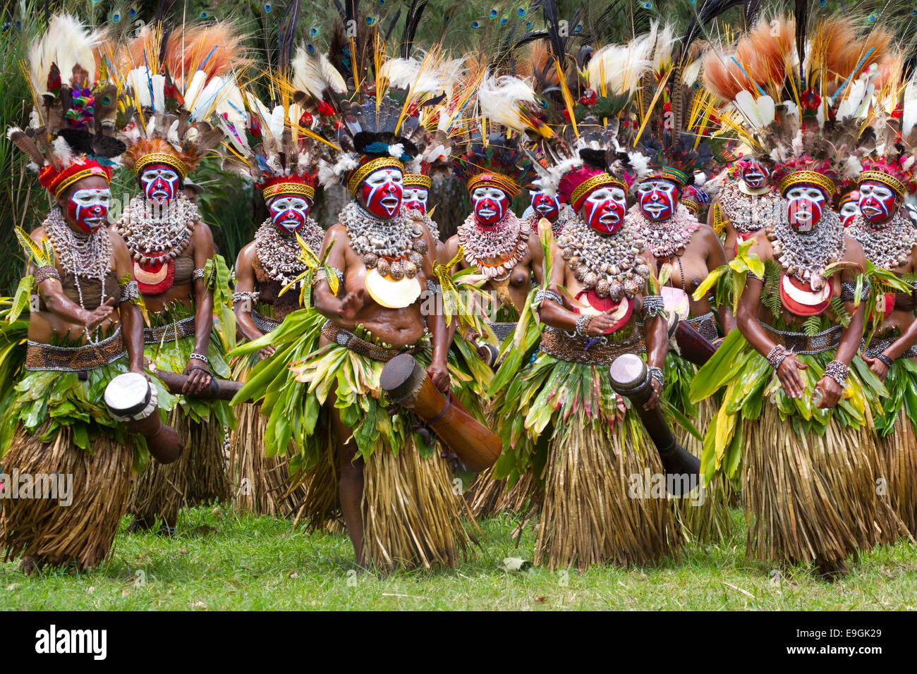 Papua new guinea women hi-res stock photography and images - Alamy