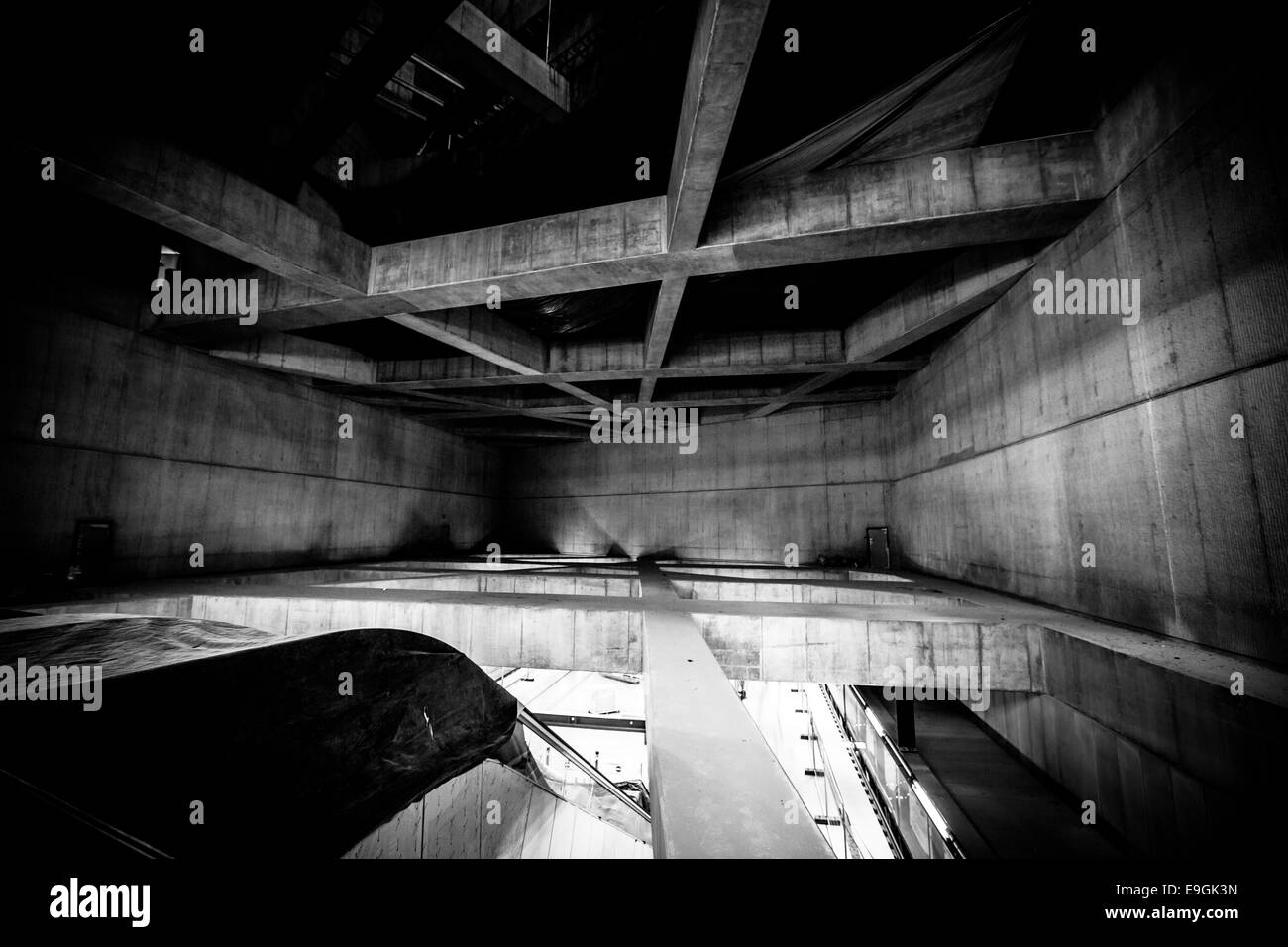 High tech building hi-res stock photography and images - Alamy