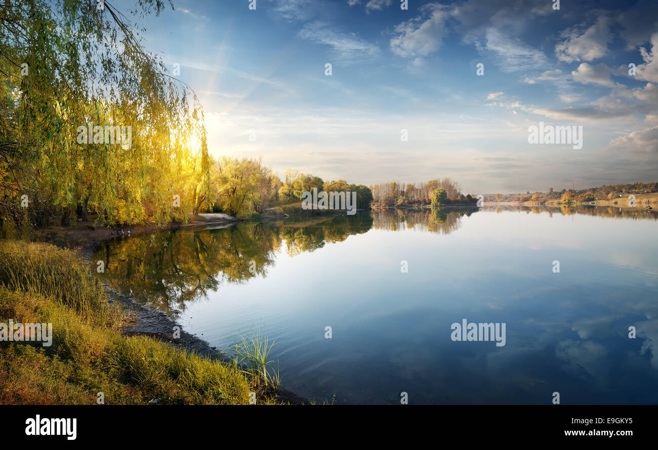 River morning sun hi-res stock photography and images - Alamy