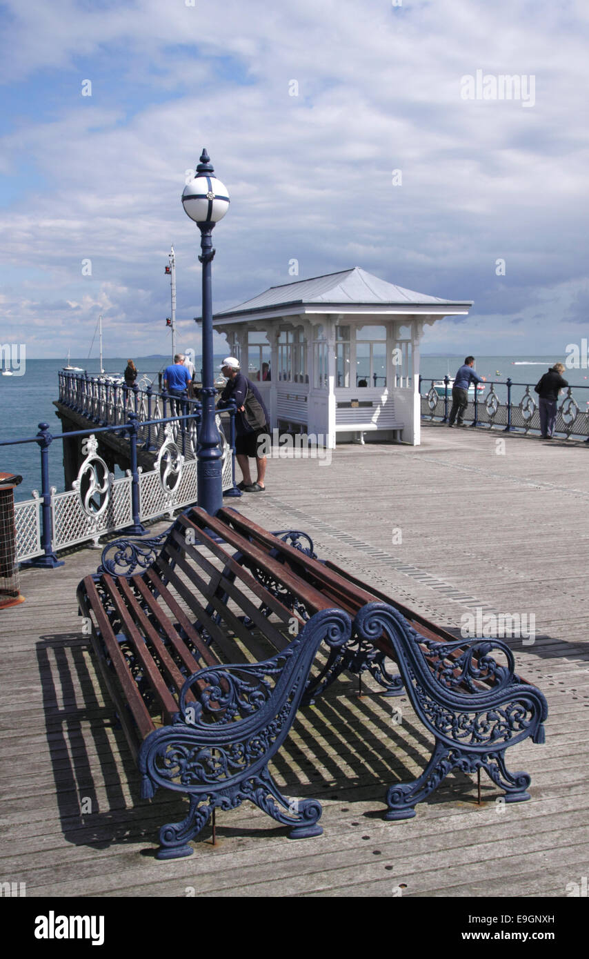 Seaside benches hi-res stock photography and images - Alamy