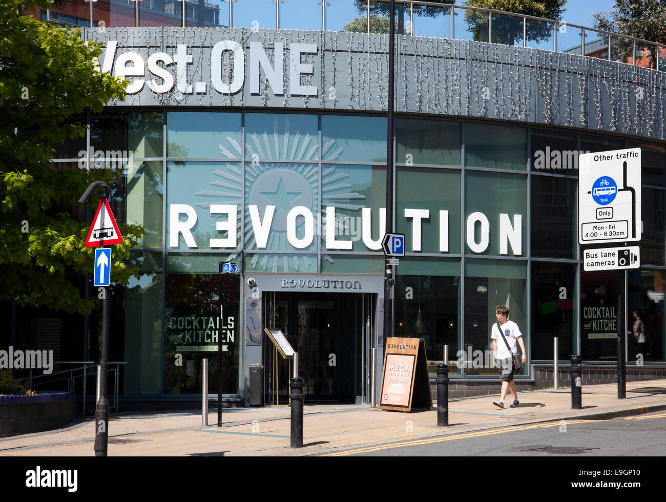 Revolution bar hi-res stock photography and images - Alamy