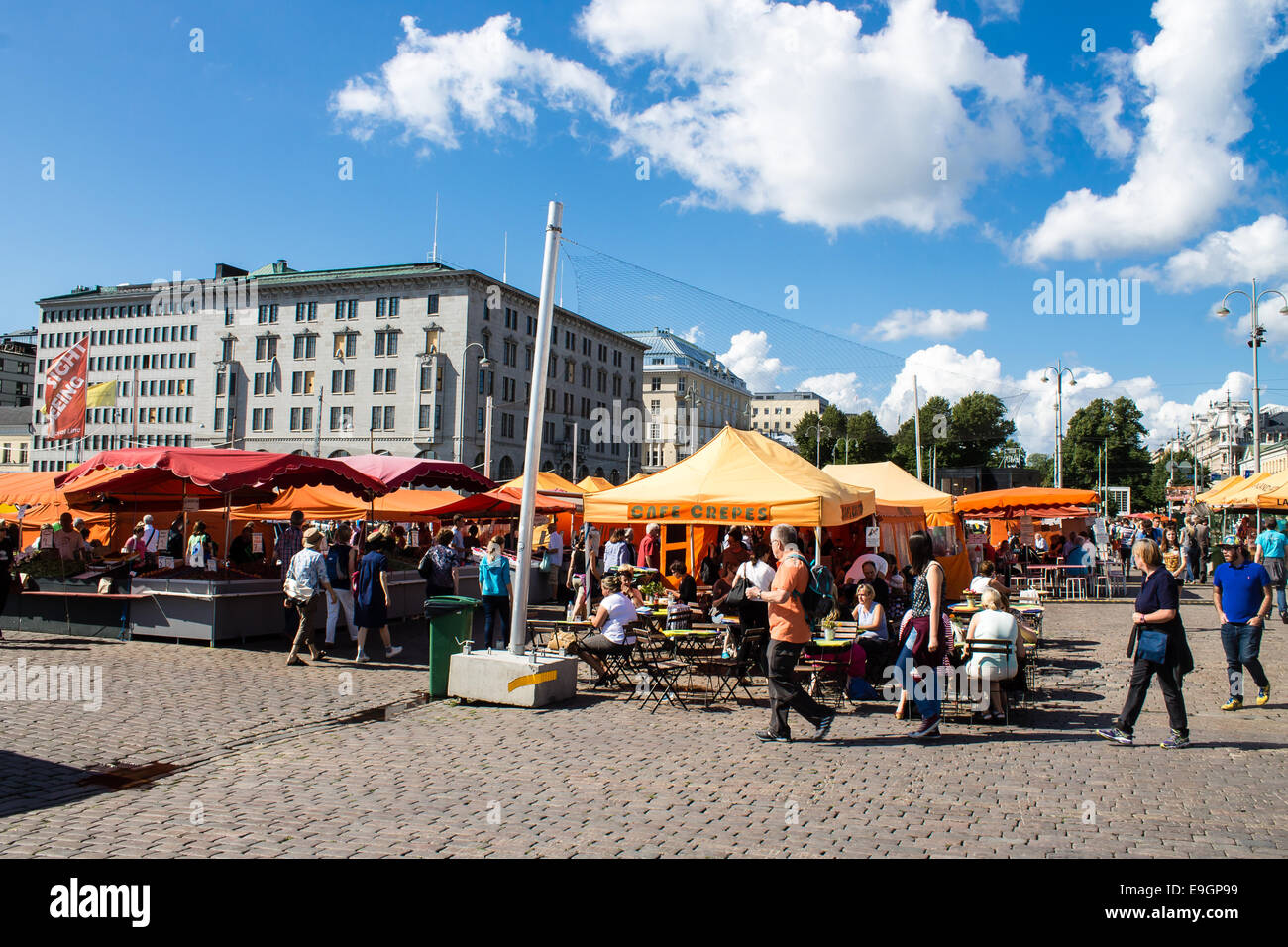 Life in sunny Helsinki Market Square, Summer 2014 Stock Photo - Alamy