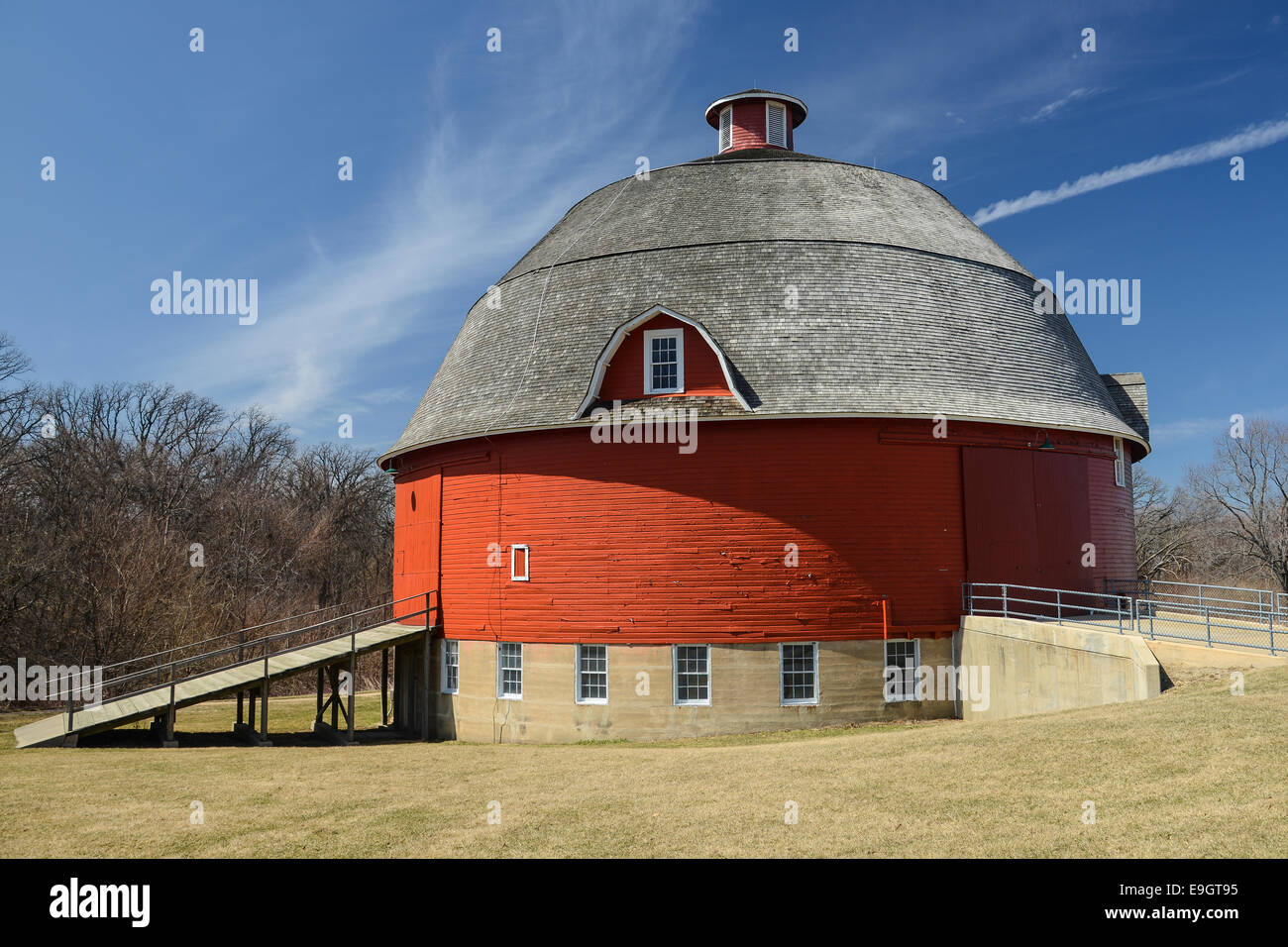 Cattle building barn hi-res stock photography and images - Alamy