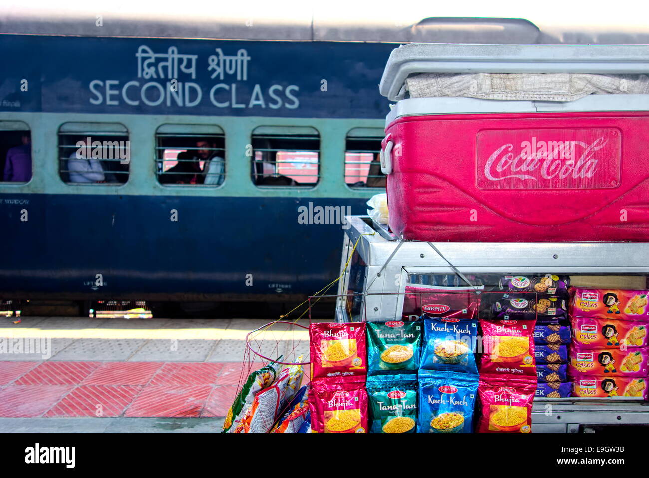 Jaipur Train Station Stock Photos & Jaipur Train Station Stock Images ...