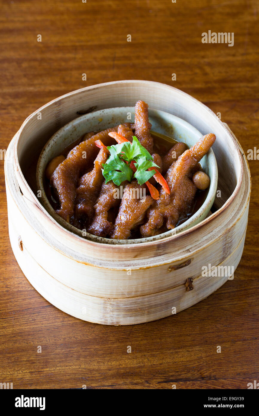 Chinese cuisine feng zhua Stock Photo - Alamy