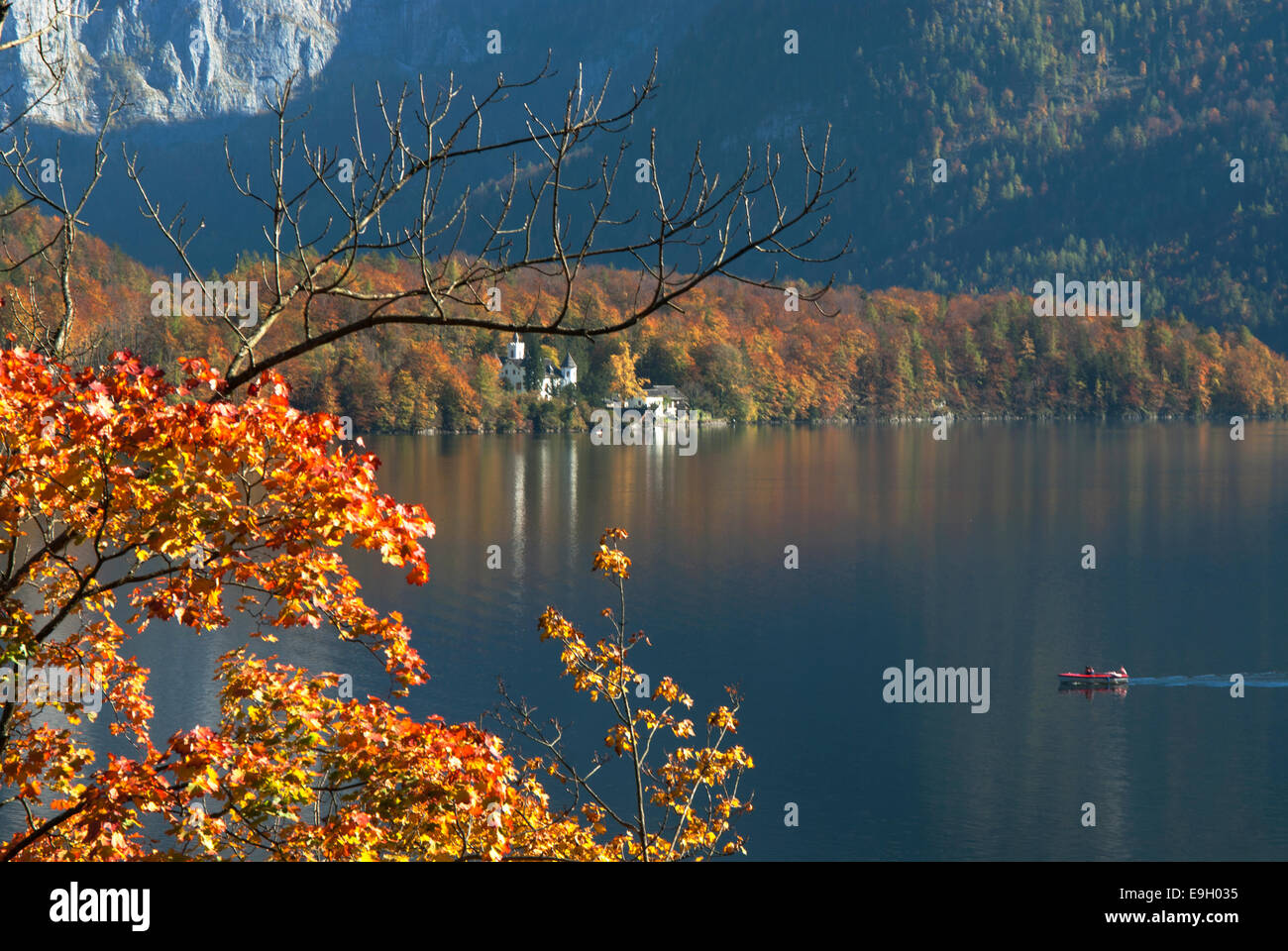 Hallstatt austria autumn hi-res stock photography and images - Alamy