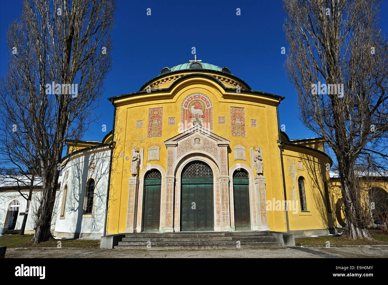 Mourning Hall, Westfriedhof, Munich, Upper Bavaria, Bavaria, Germany ...