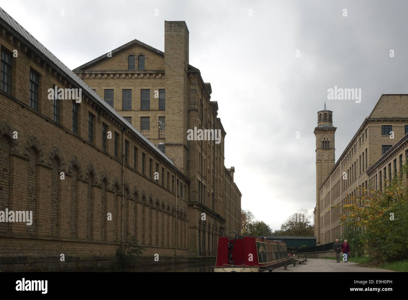 Sir titus salts factory saltaire hi-res stock photography and images ...