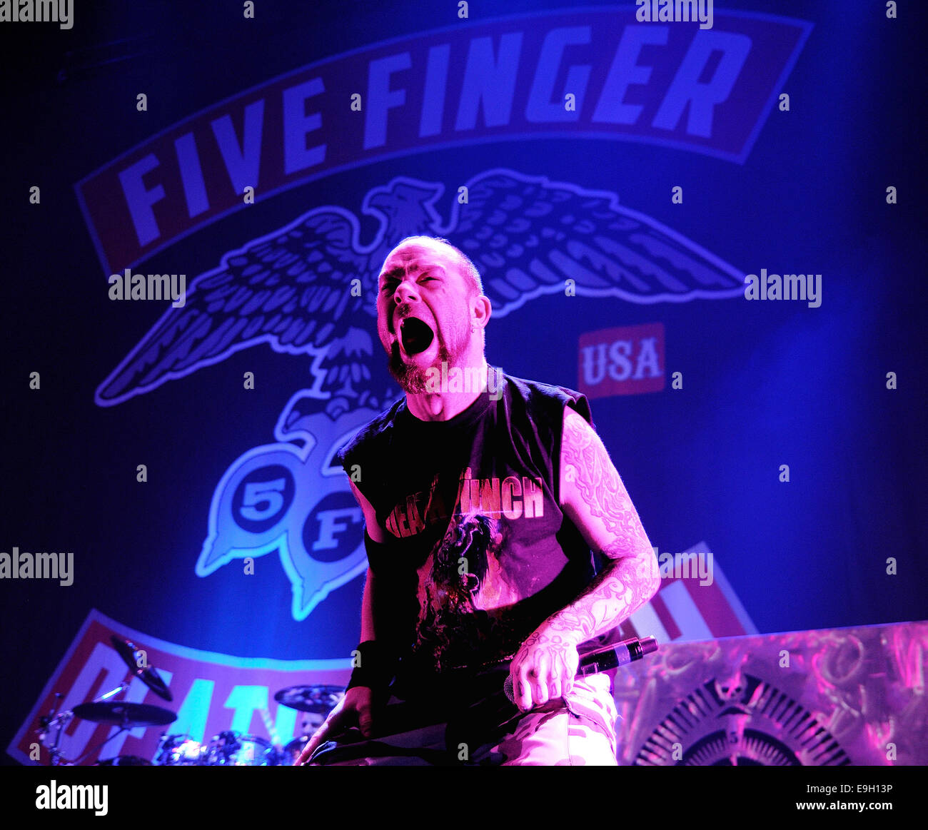 Heavy metal singer hi-res stock photography and images - Alamy