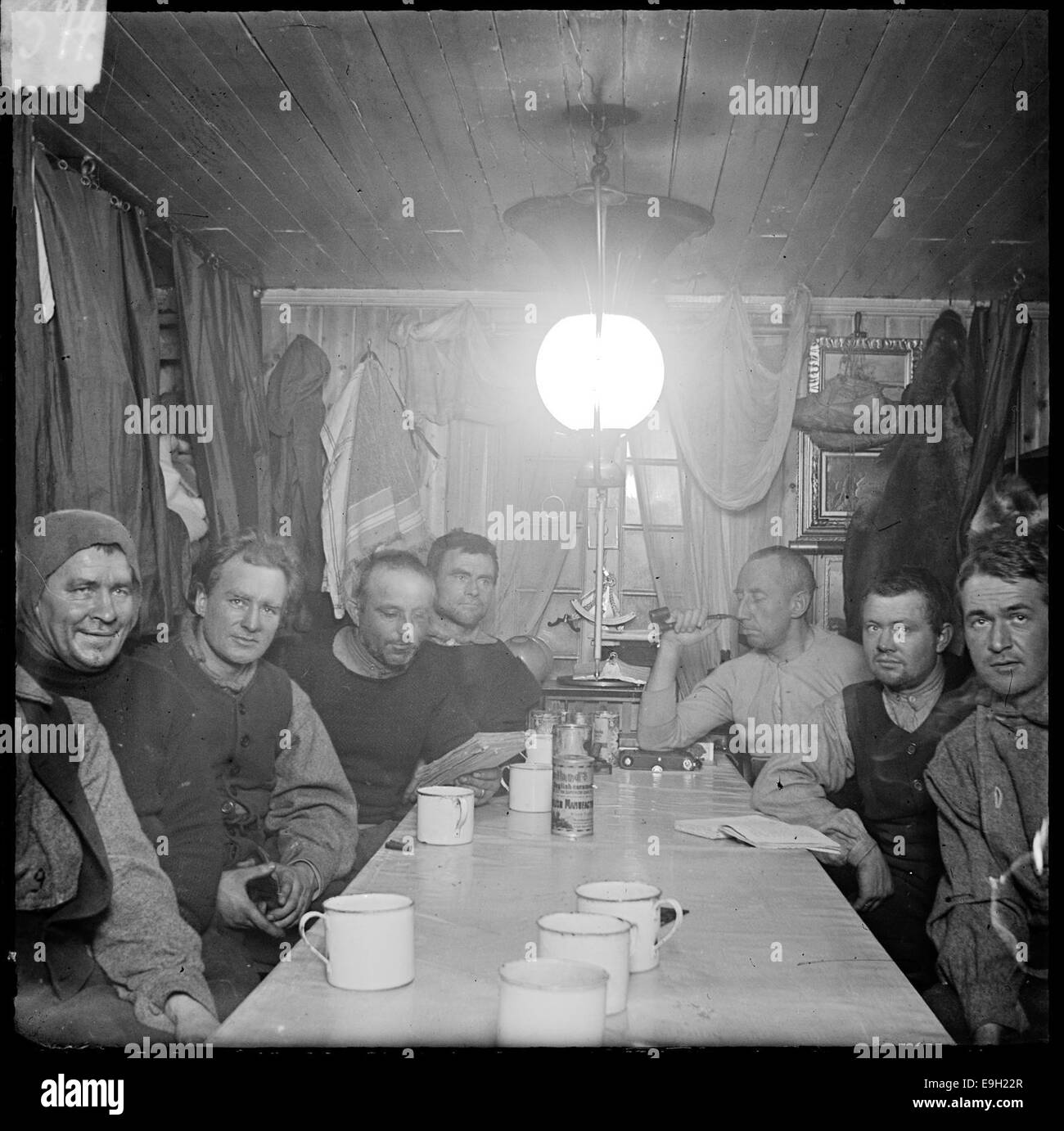 This photograph captures the interior of Framheim during the 1911-1912 ...