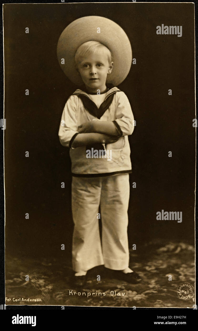 A postcard from 1907 featuring Crown Prince Olav, later King Olav V of ...