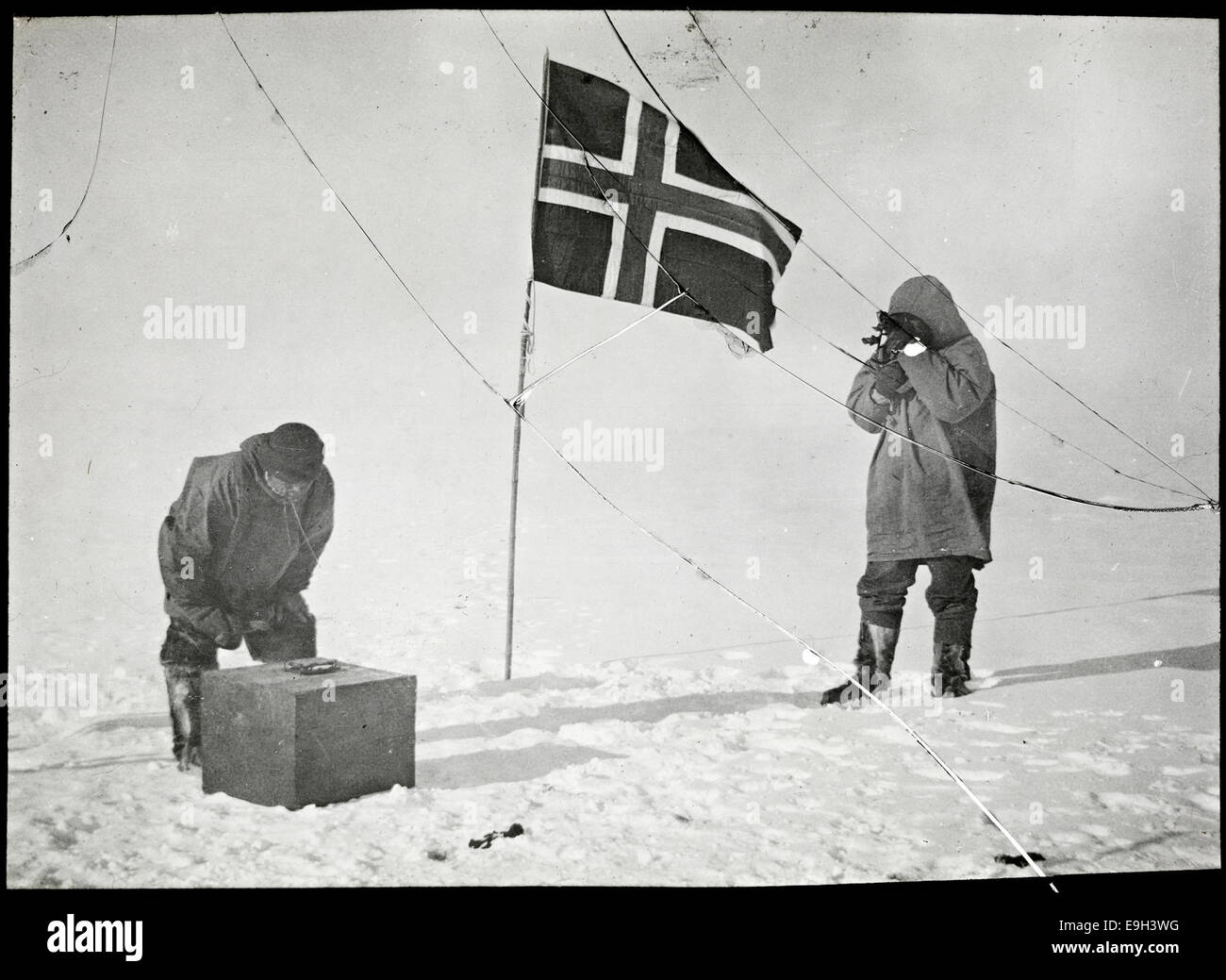 Roald amundsen south pole 1911 hi-res stock photography and images - Alamy