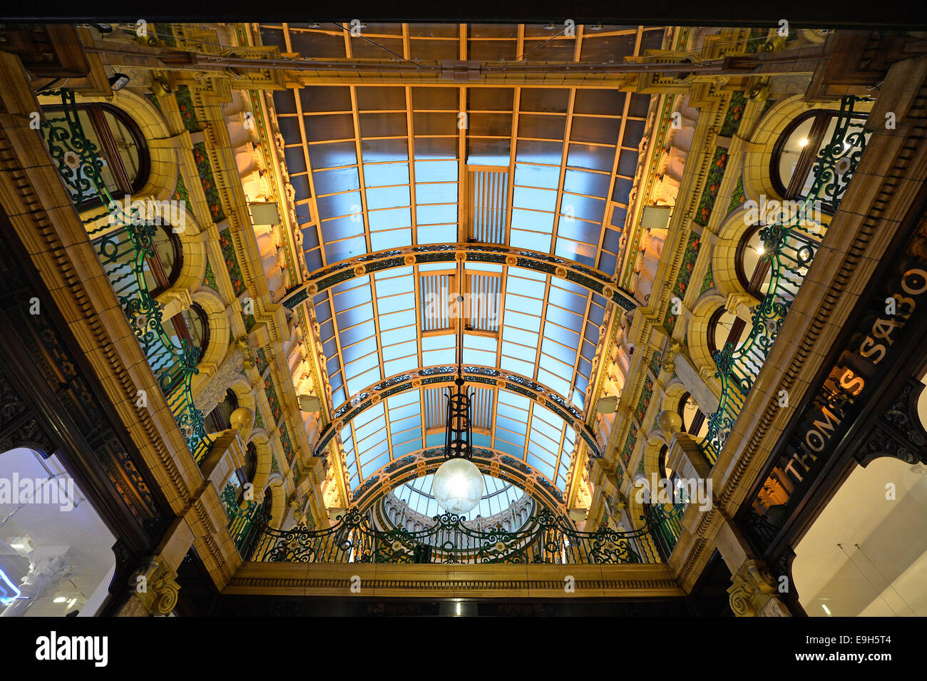 Victoria arcade leeds hi-res stock photography and images - Alamy