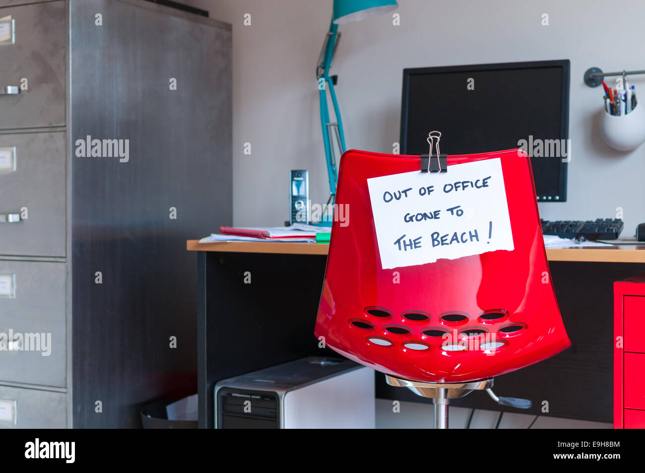Out of Office. Gone to The Beach! Stock Photo - Alamy