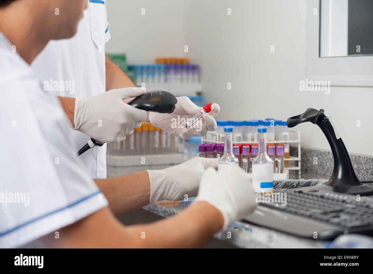 Hospital barcode scanner hi-res stock photography and images - Alamy