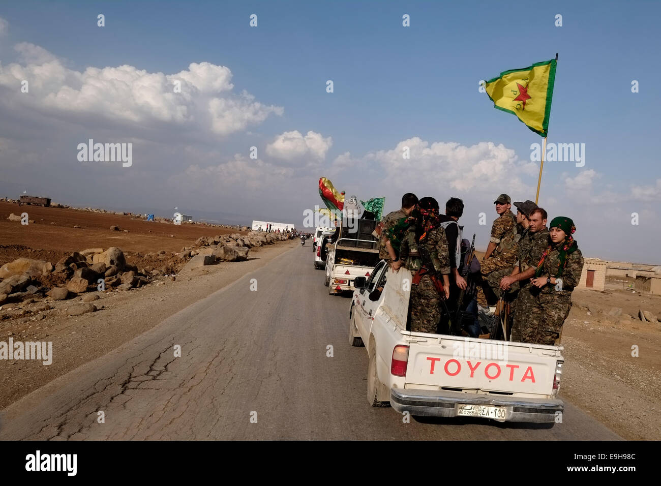Fighters of the Kurdish People's Protection Unit YPG and the Women's ...