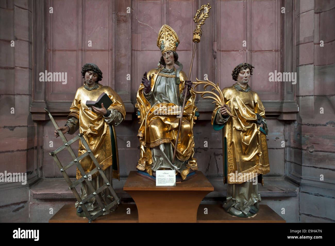 Statue of saint lawrence hi-res stock photography and images - Alamy