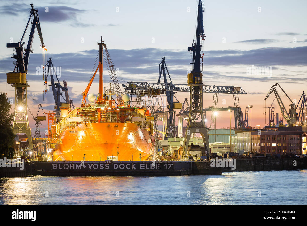 Hamburg container dock hi-res stock photography and images - Alamy