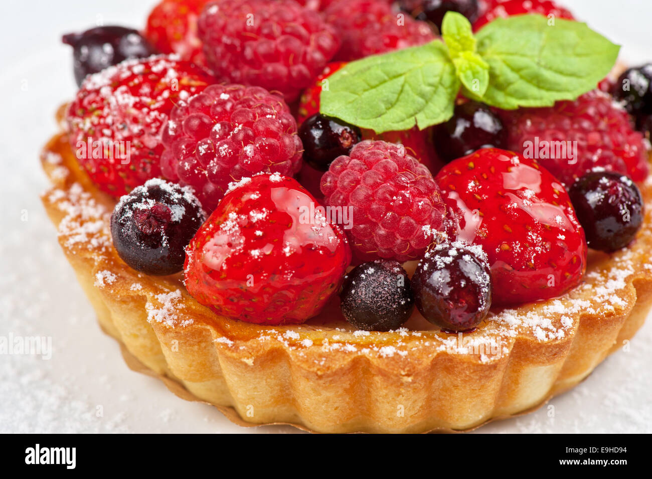 Cake with fresh berries Stock Photo - Alamy