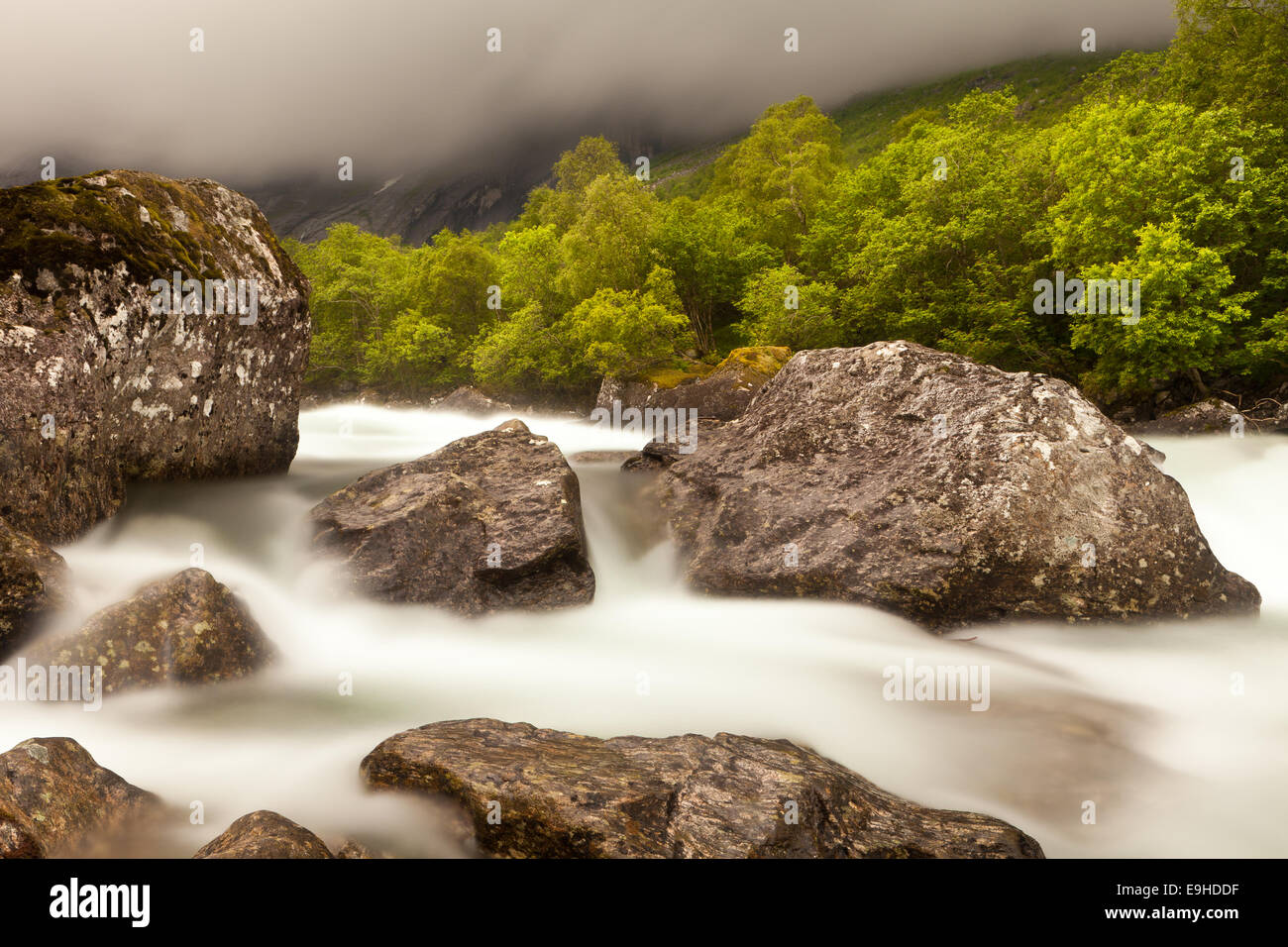 Rauma River in the Romsdalen valley, Møre og Romsdal fylke, Norway ...