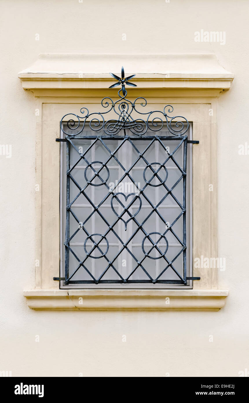 Plain glass windows hi-res stock photography and images - Alamy