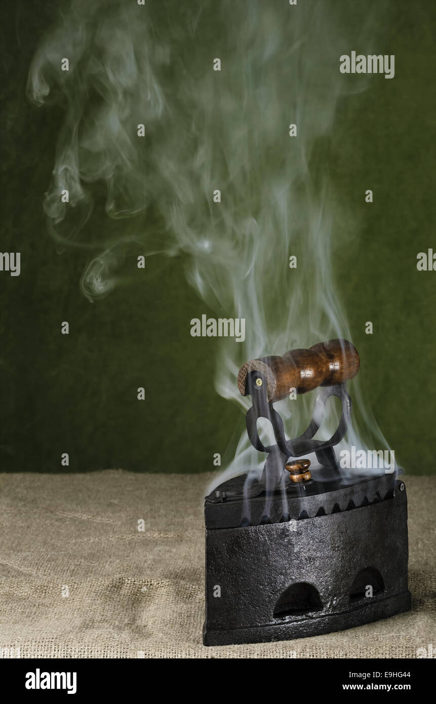 Retro iron hi-res stock photography and images - Alamy