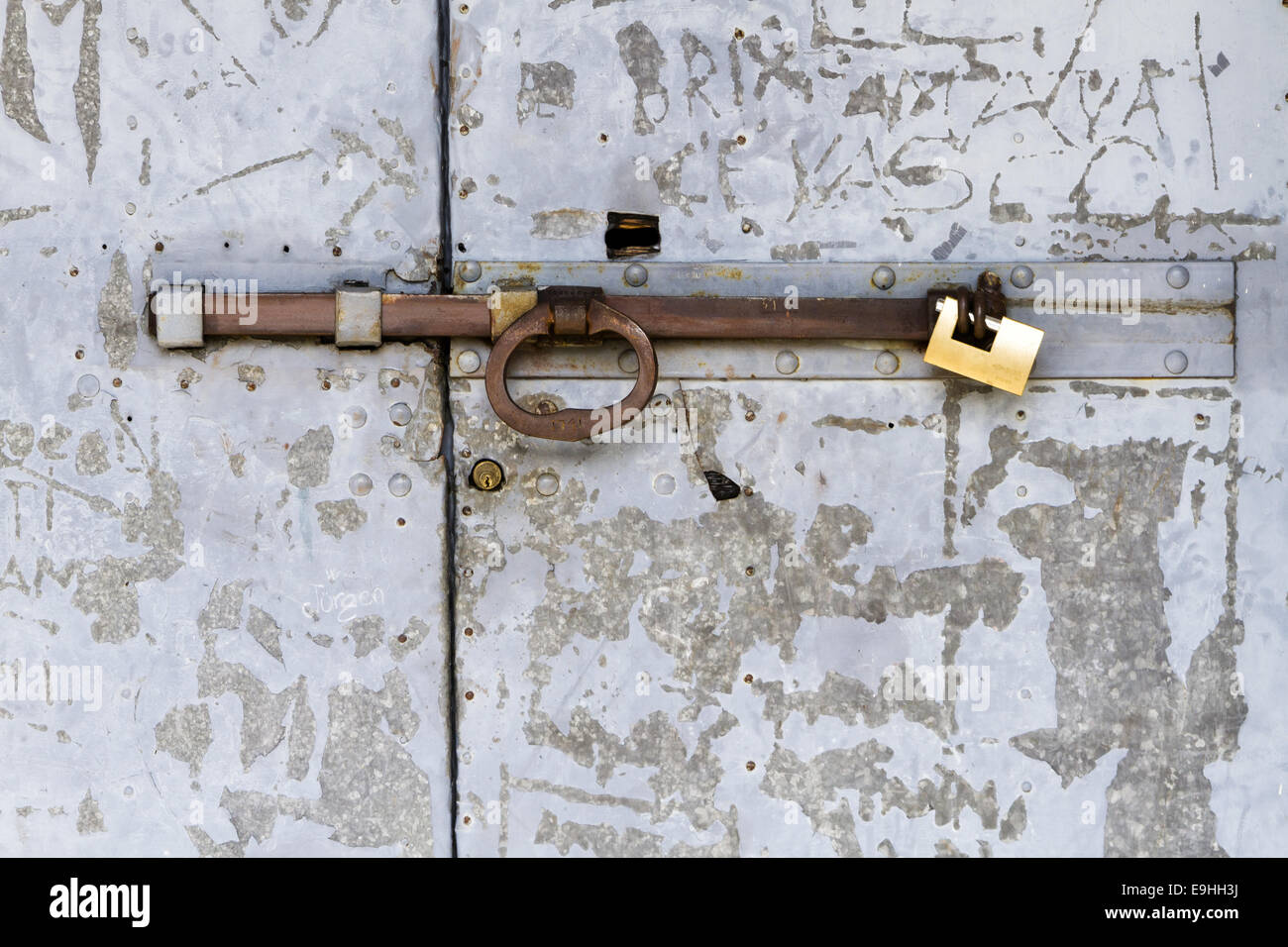 Bars blocked hi-res stock photography and images - Alamy