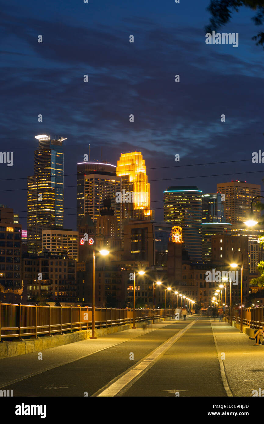 STONE ARCH BRIDGE MISSISSIPPI RIVER MINNEAPOLIS MINNESOTA USA Stock ...