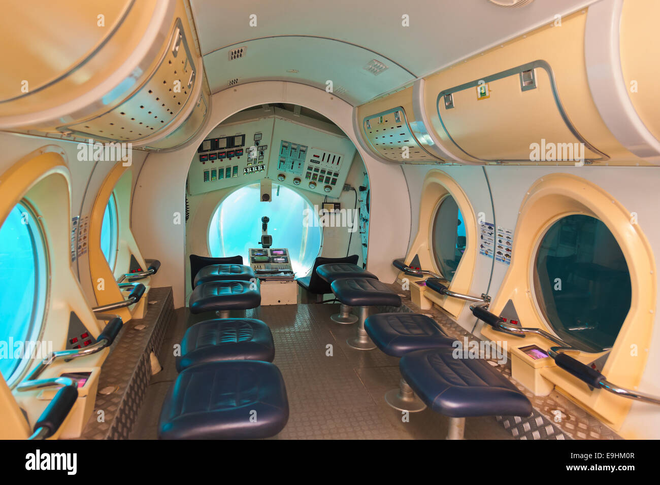 Touristic submarine hi-res stock photography and images - Alamy