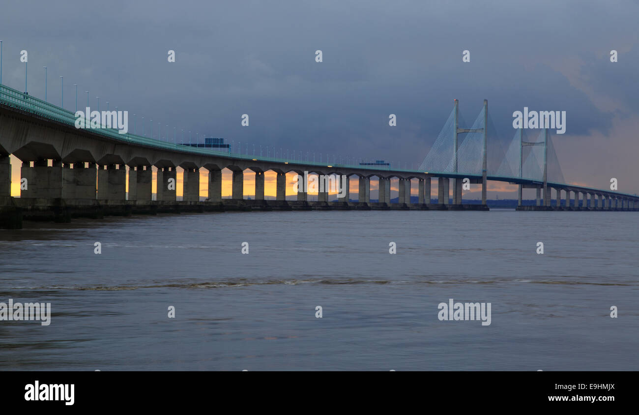 Severn crossing bridges hi-res stock photography and images - Alamy