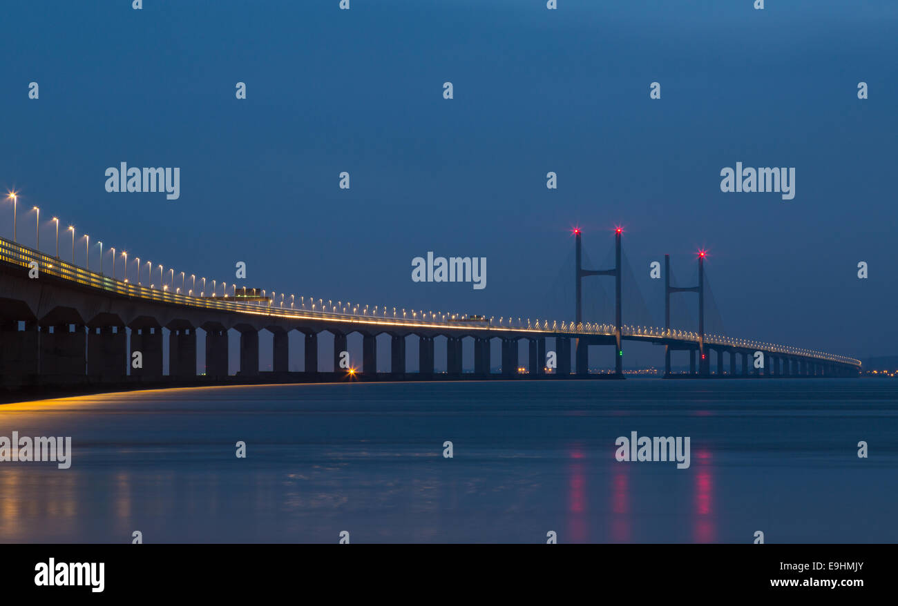 Severn crossing bridges hi-res stock photography and images - Alamy