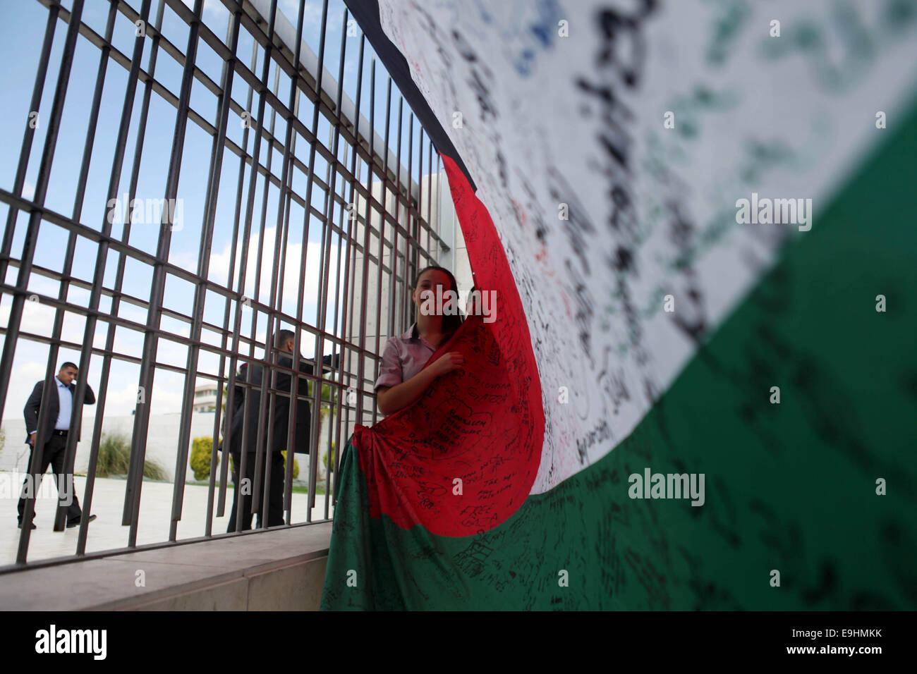 Largest palestinian march hi-res stock photography and images - Alamy