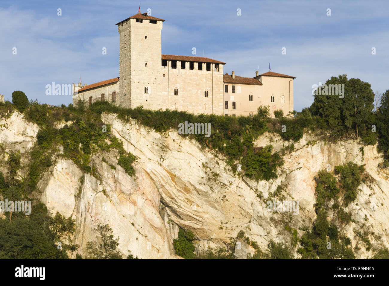 Rocca angera hi-res stock photography and images - Alamy