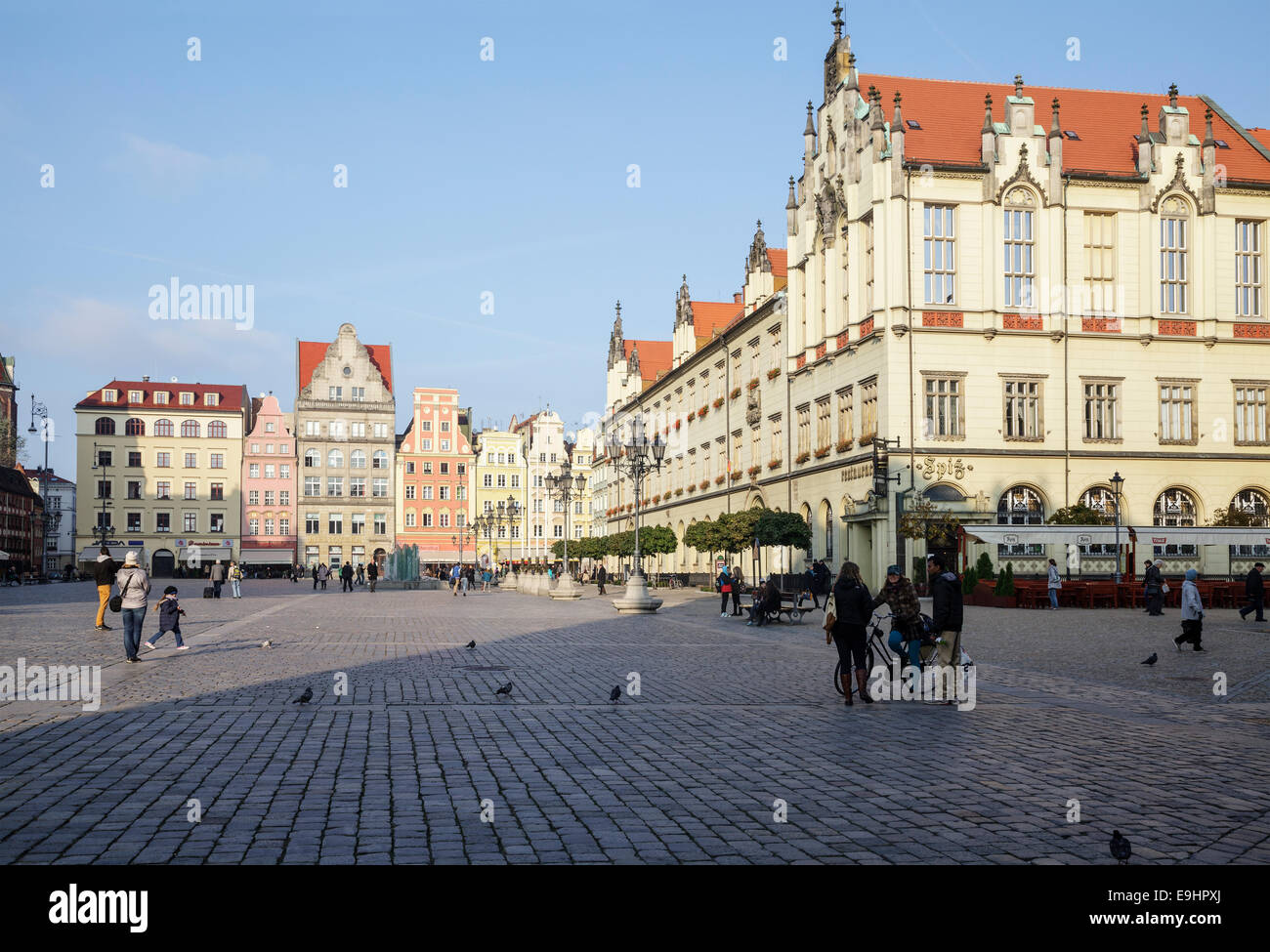 Market Square with New City Hall - Rynek we Wrocławiu, Wroclaw, Poland ...