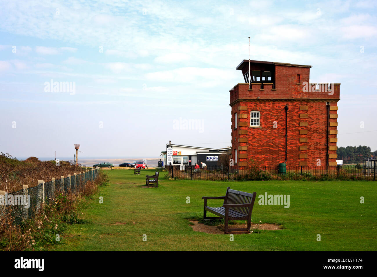 Coastguard lookout station hi-res stock photography and images - Alamy
