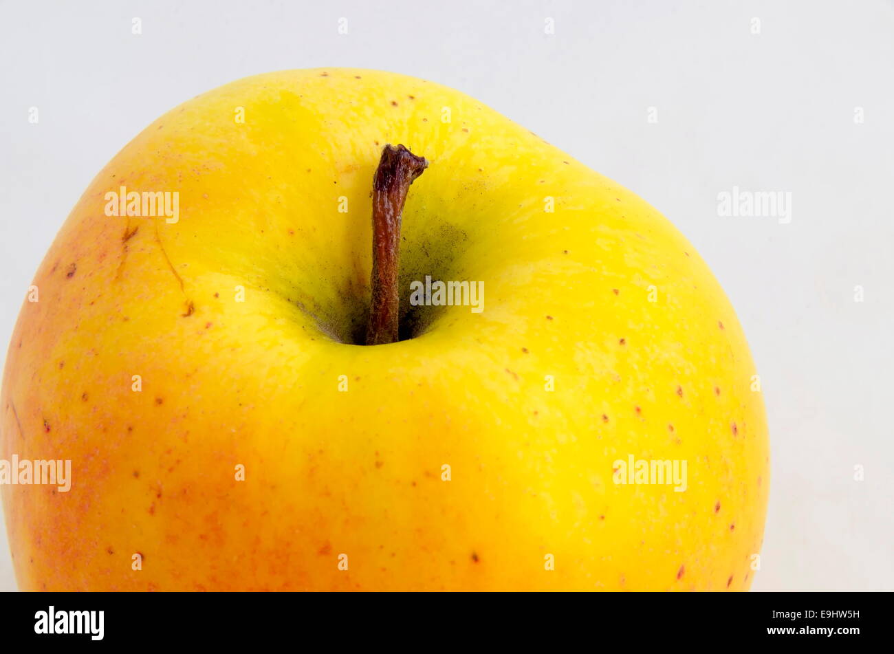 Apple fruit yellow, close up Stock Photo - Alamy