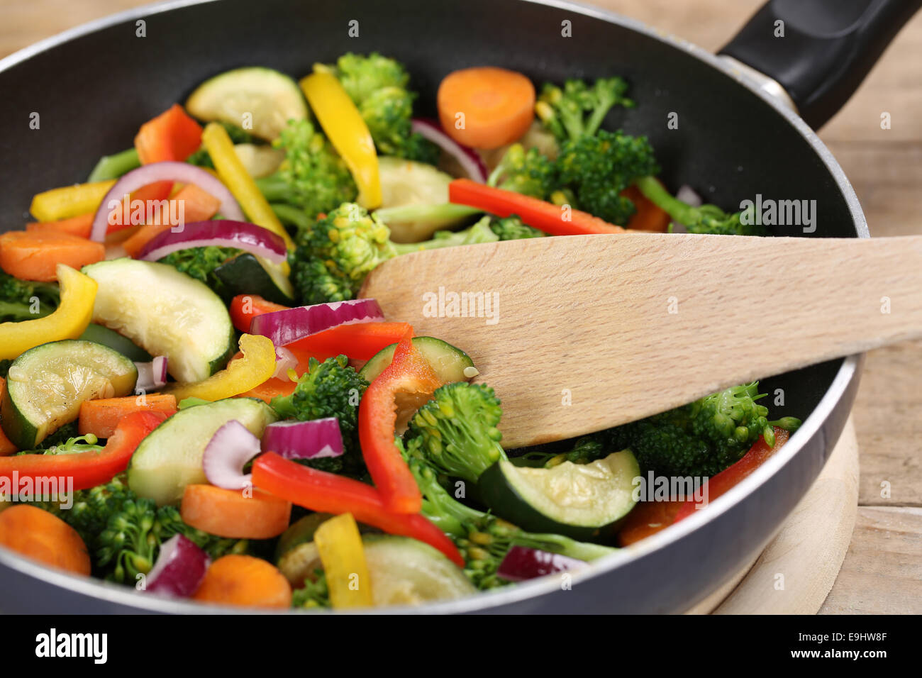 Food cooking in pan cooking hi-res stock photography and images - Alamy