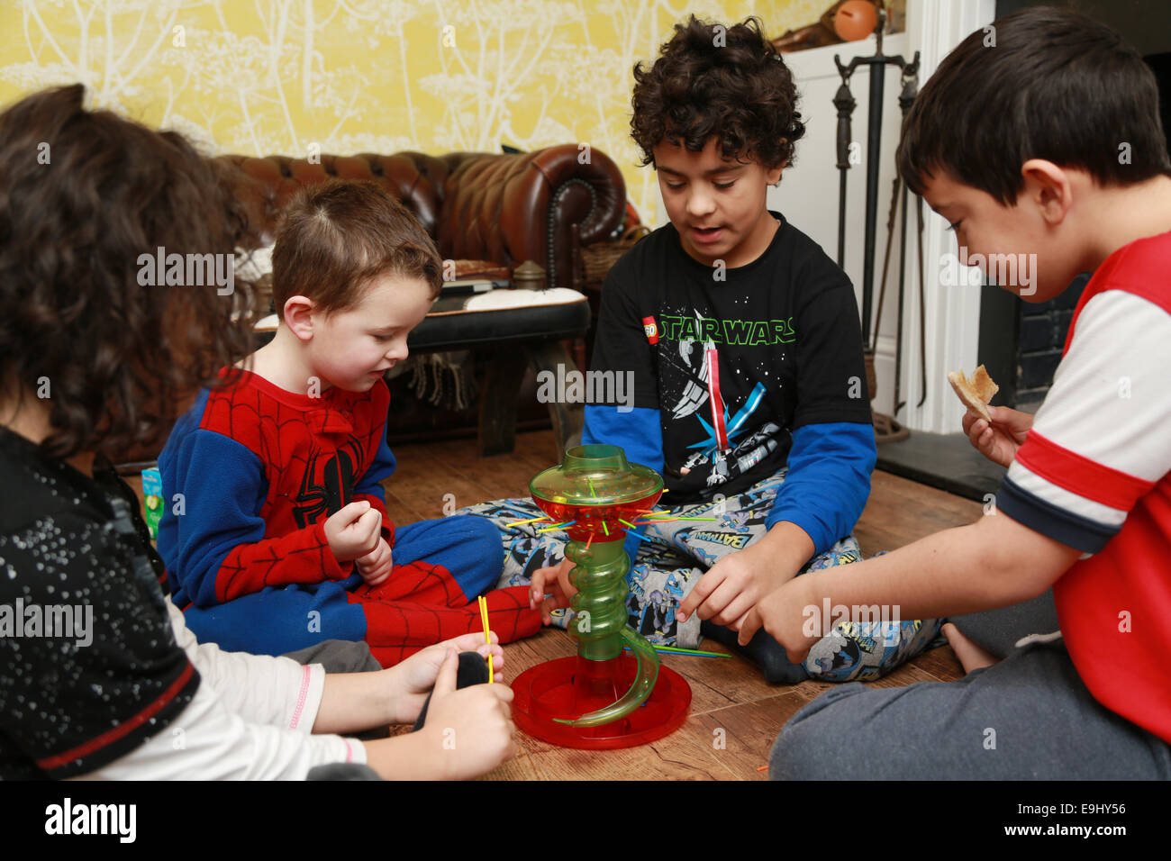 Children playing games Stock Photo - Alamy