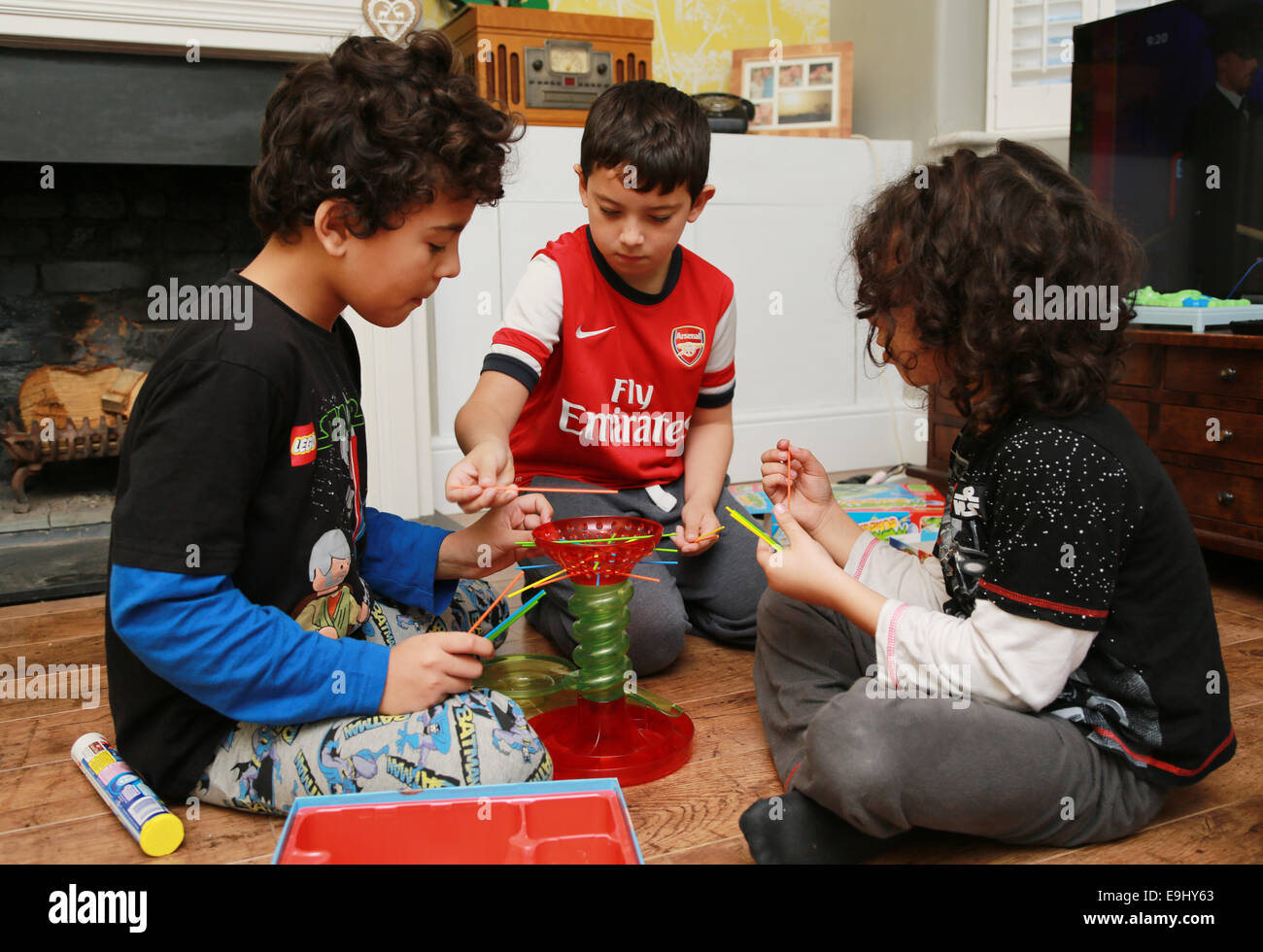 Children playing games Stock Photo - Alamy